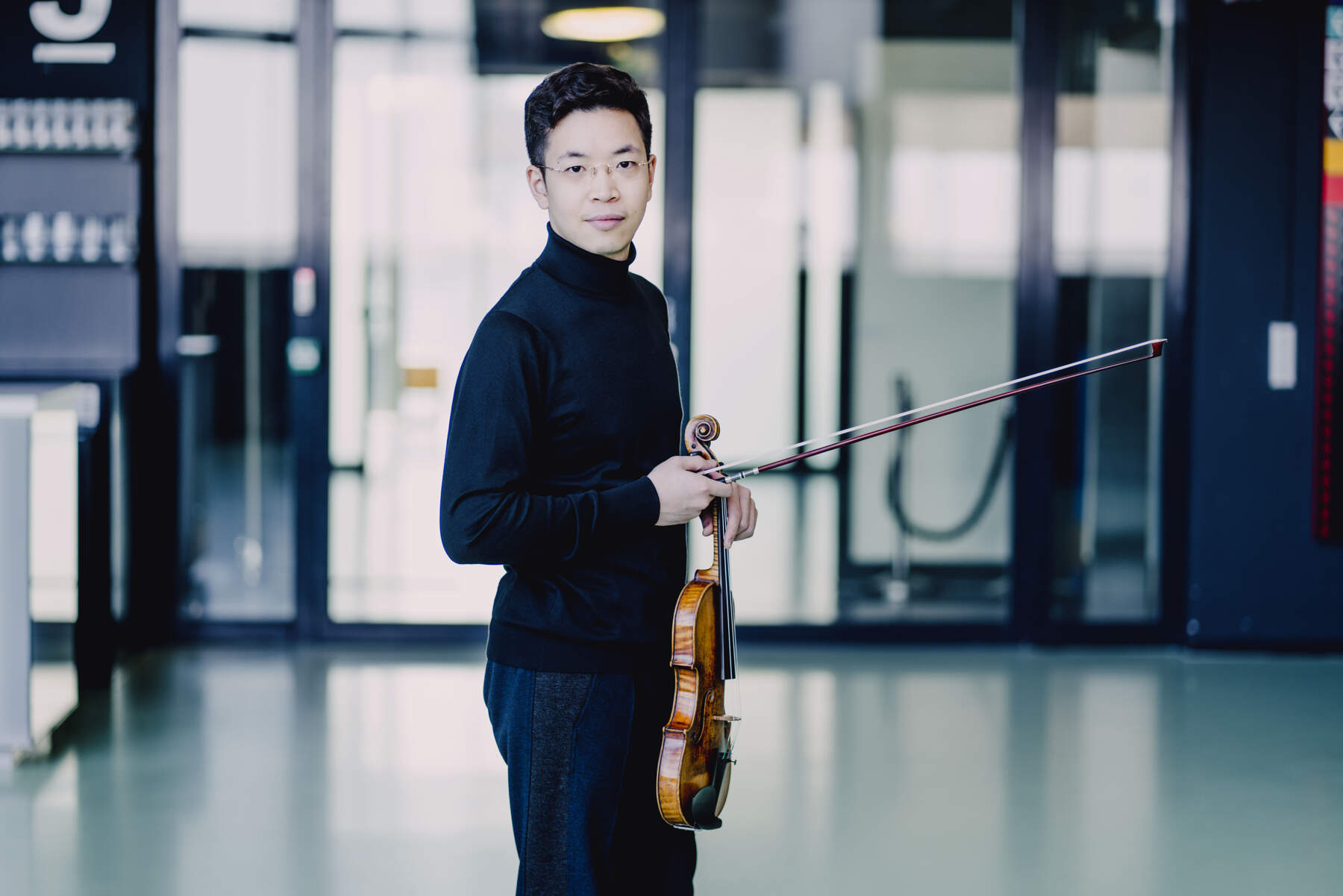 Contacts | Paul Huang, Violinist